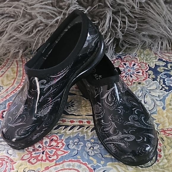 Sloggers | Shoes | Sloggers Black Paisley Winter Rain Boots Sz 7 | Poshmark